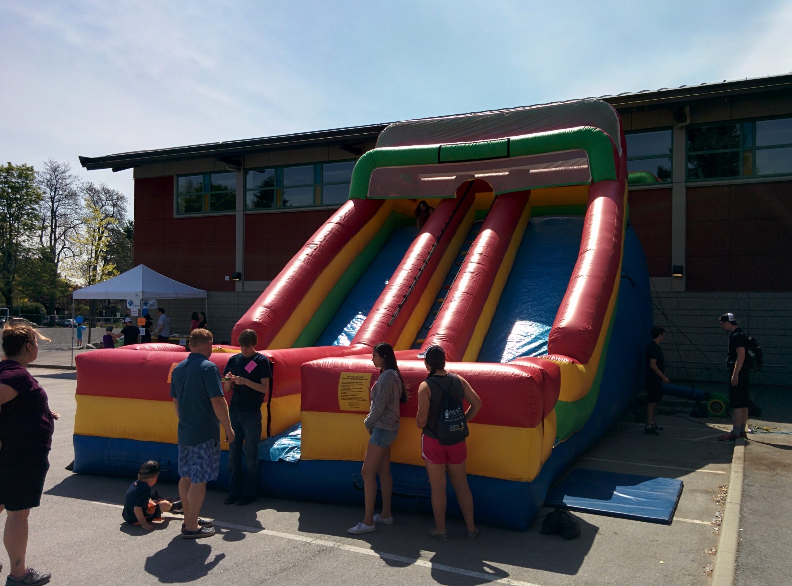 Dual Lane Slide – Vancouver PartyWorks