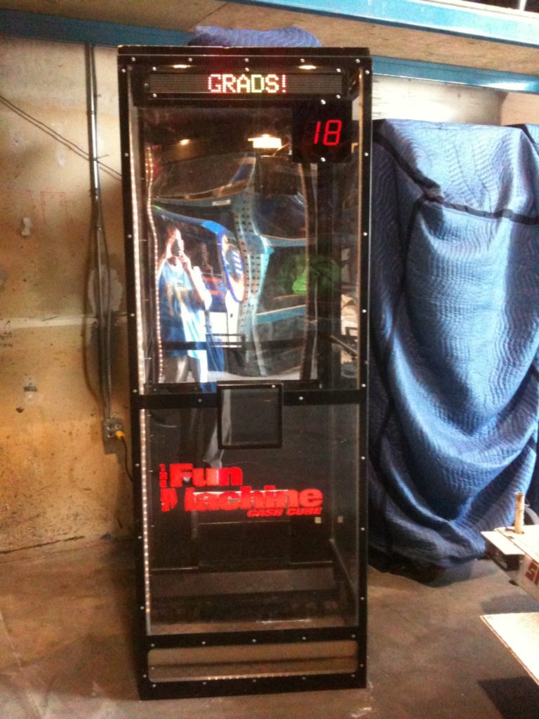 Deluxe Money Booth – Vancouver PartyWorks
